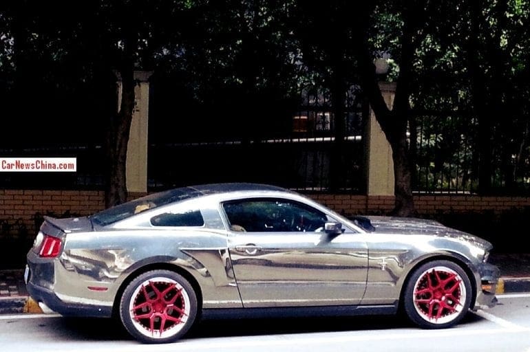 Chrome Ford Mustang with pink wheels spotted in China - Mustang Specs