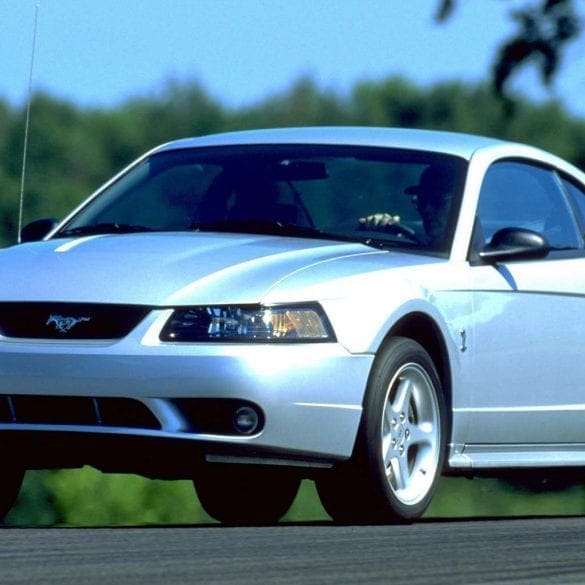 2001 Mustang Engine Information & Specs - 281 Modular V8 (4.6 L)