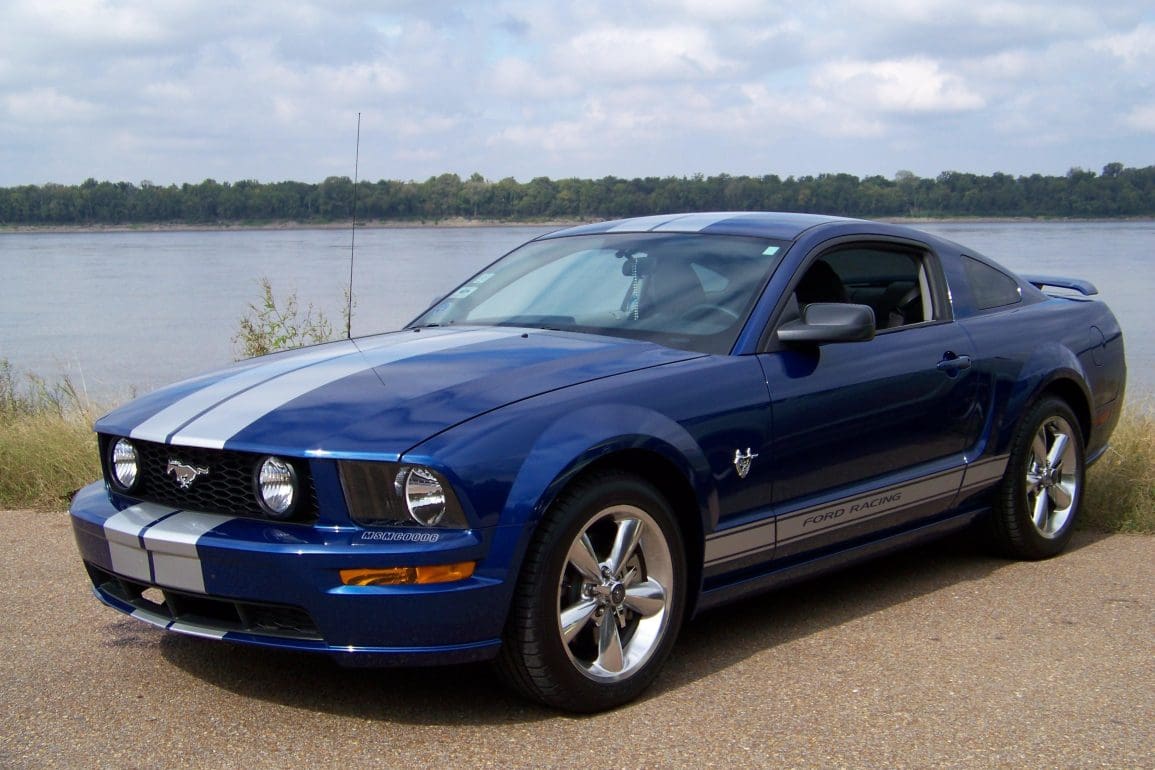 2009 Ford Mustang Research Center