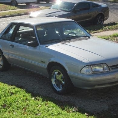 Light Crystal Blue 1991 Ford Mustang
