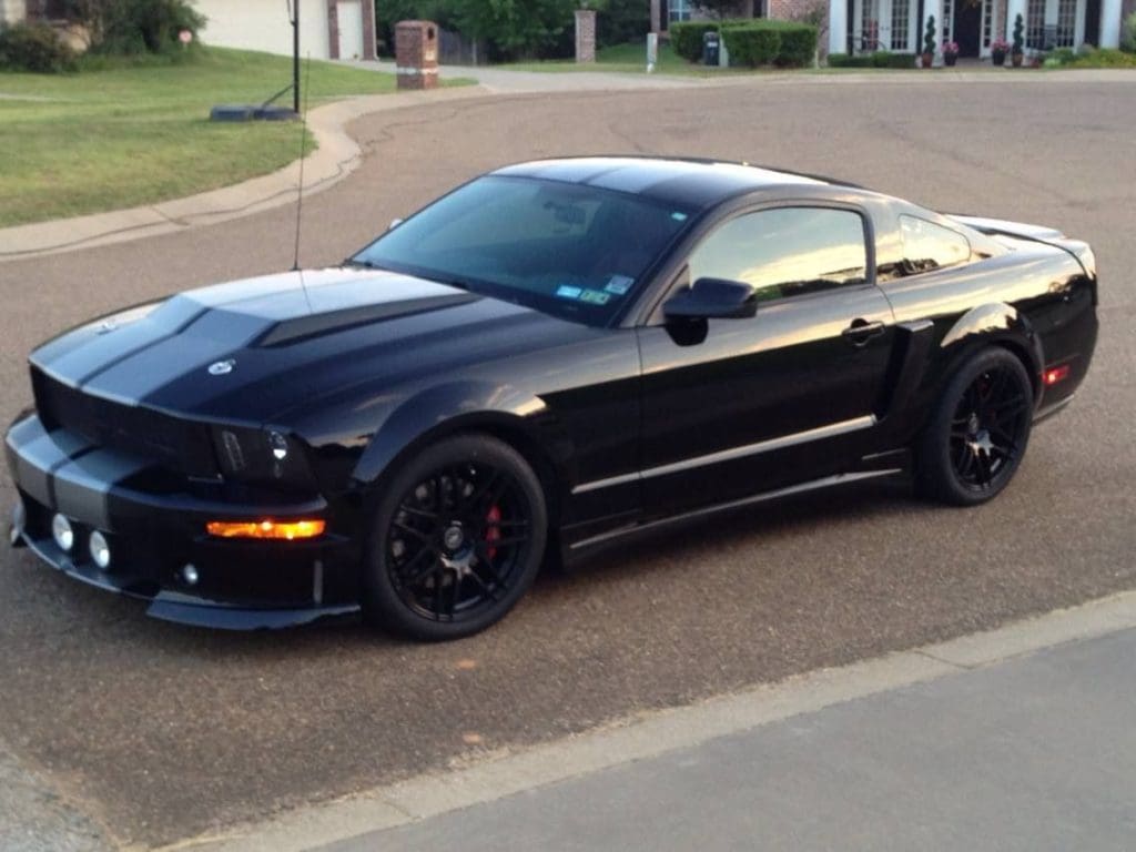 Black 2006 Ford Mustang