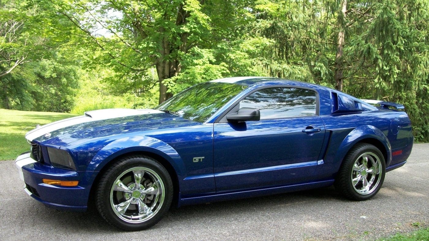 Sonic Blue 2005 Ford Mustang