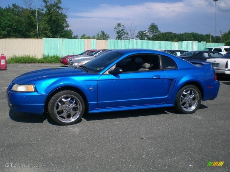 Atlantic Blue 2000 Ford Mustang