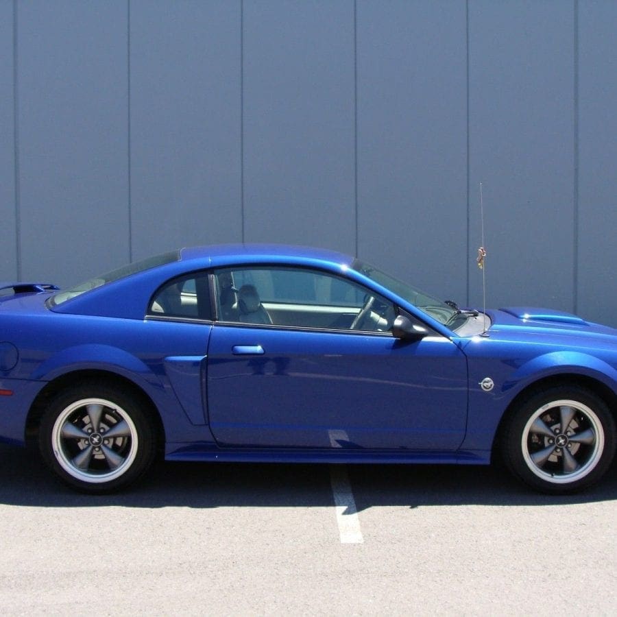 Sonic Blue 2004 Ford Mustang
