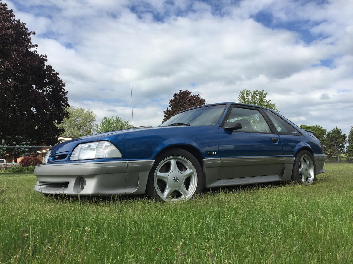 Ultra Blue 1992 Ford Mustang