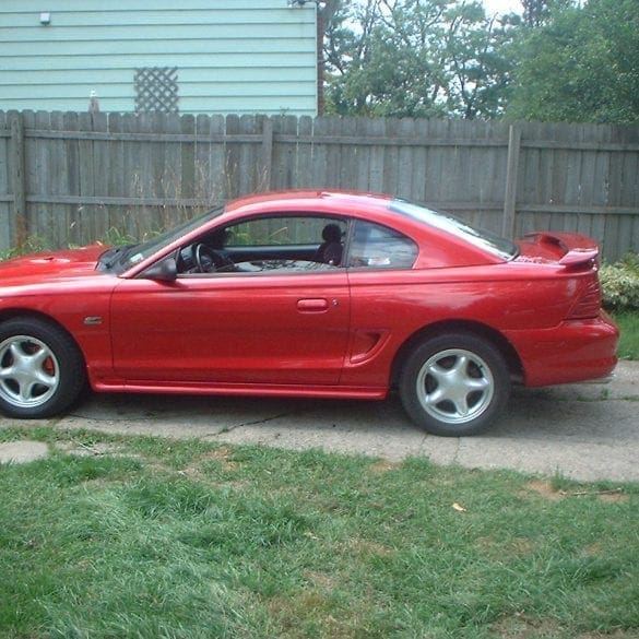 Vibrant Red 1995 Ford Mustang