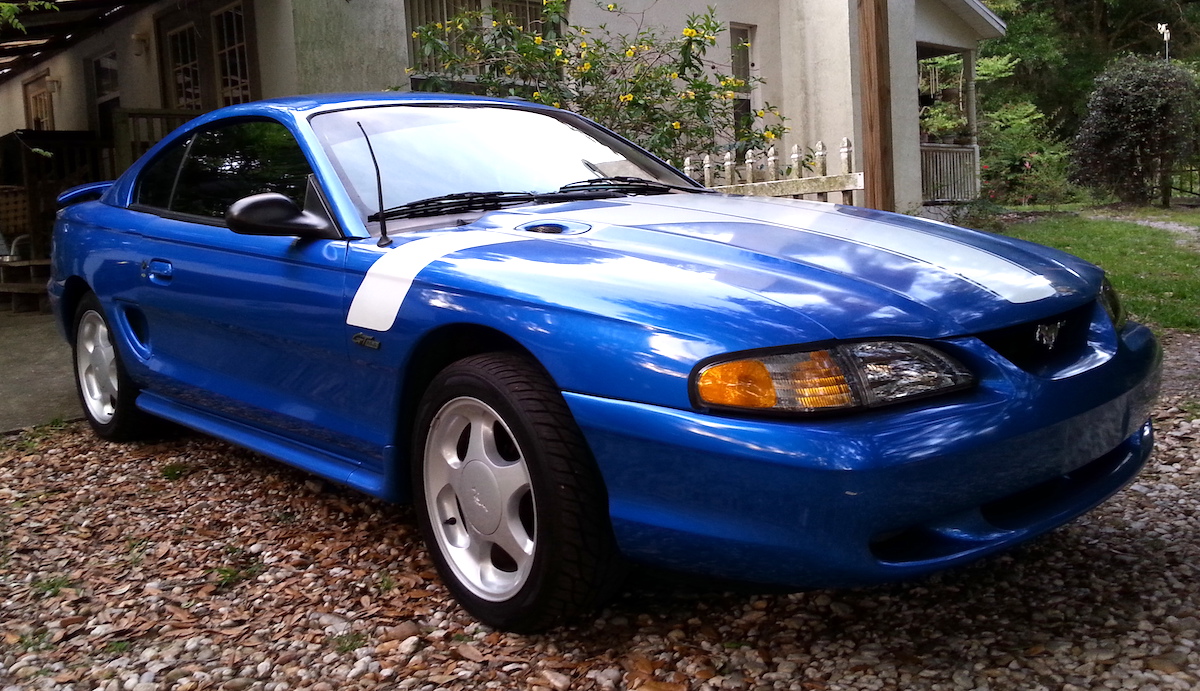 Bright Atlantic Blue 1998 Ford Mustang
