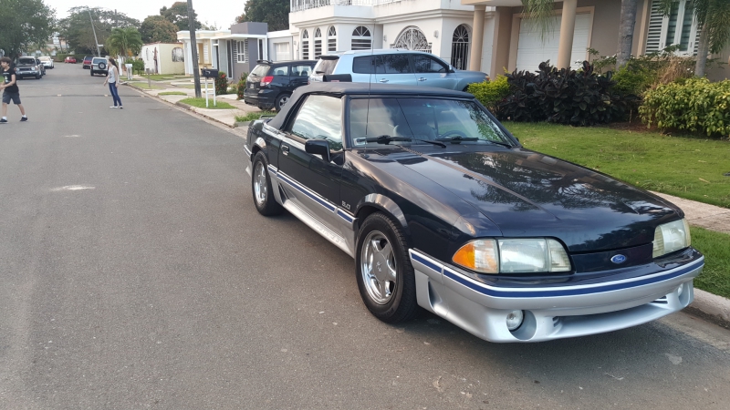 Dark Shadow Blue 1989 Ford Mustang
