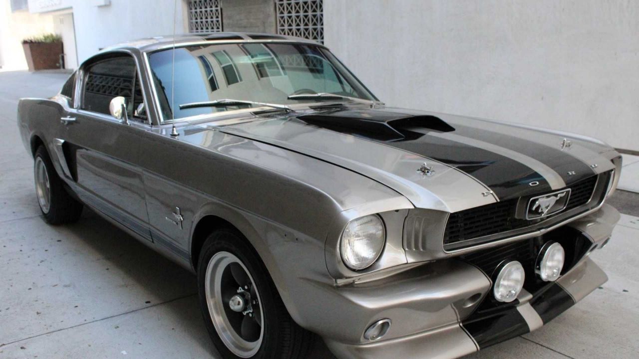 Silver Frost 1967 Ford Mustang