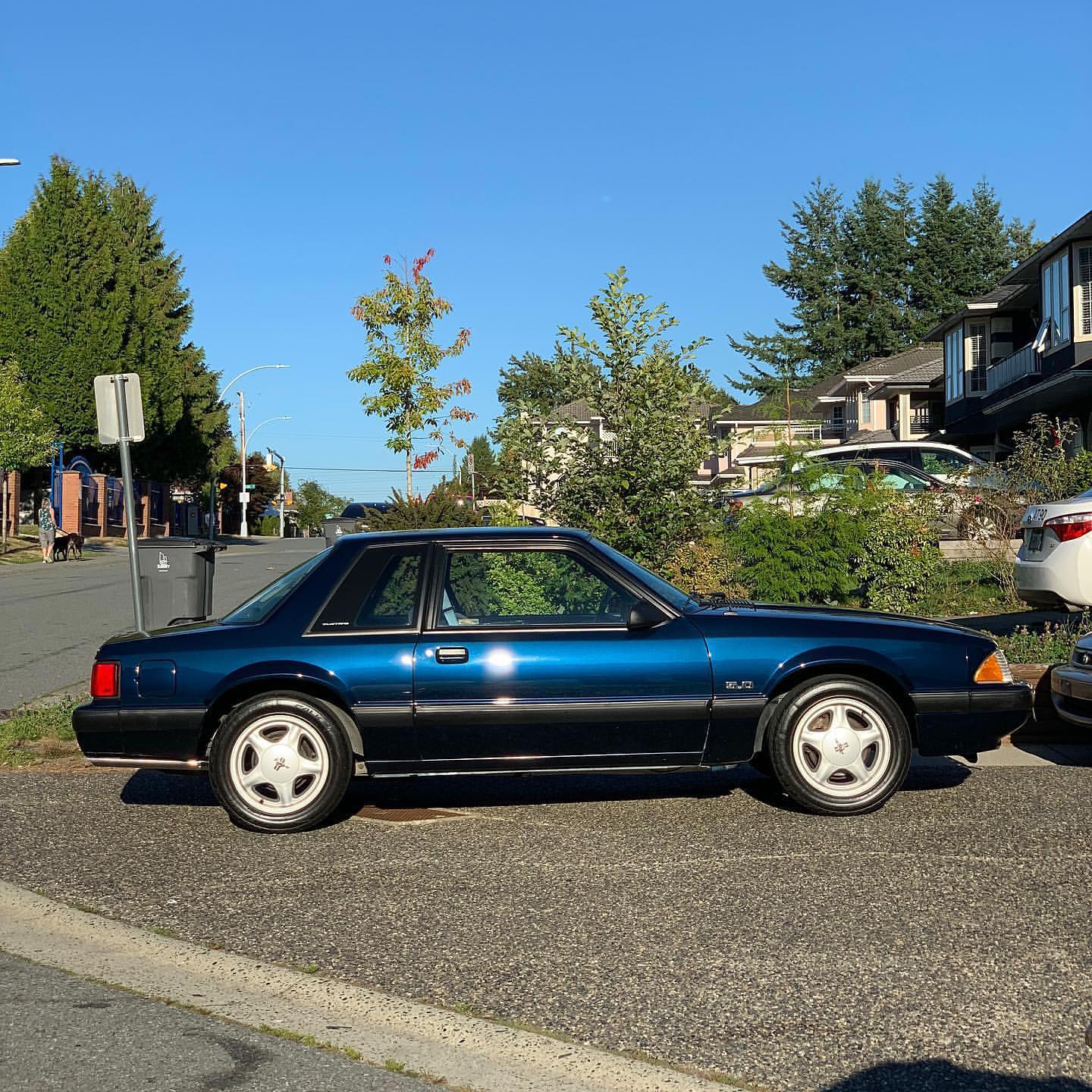 Twilight Blue 1990 Ford Mustang