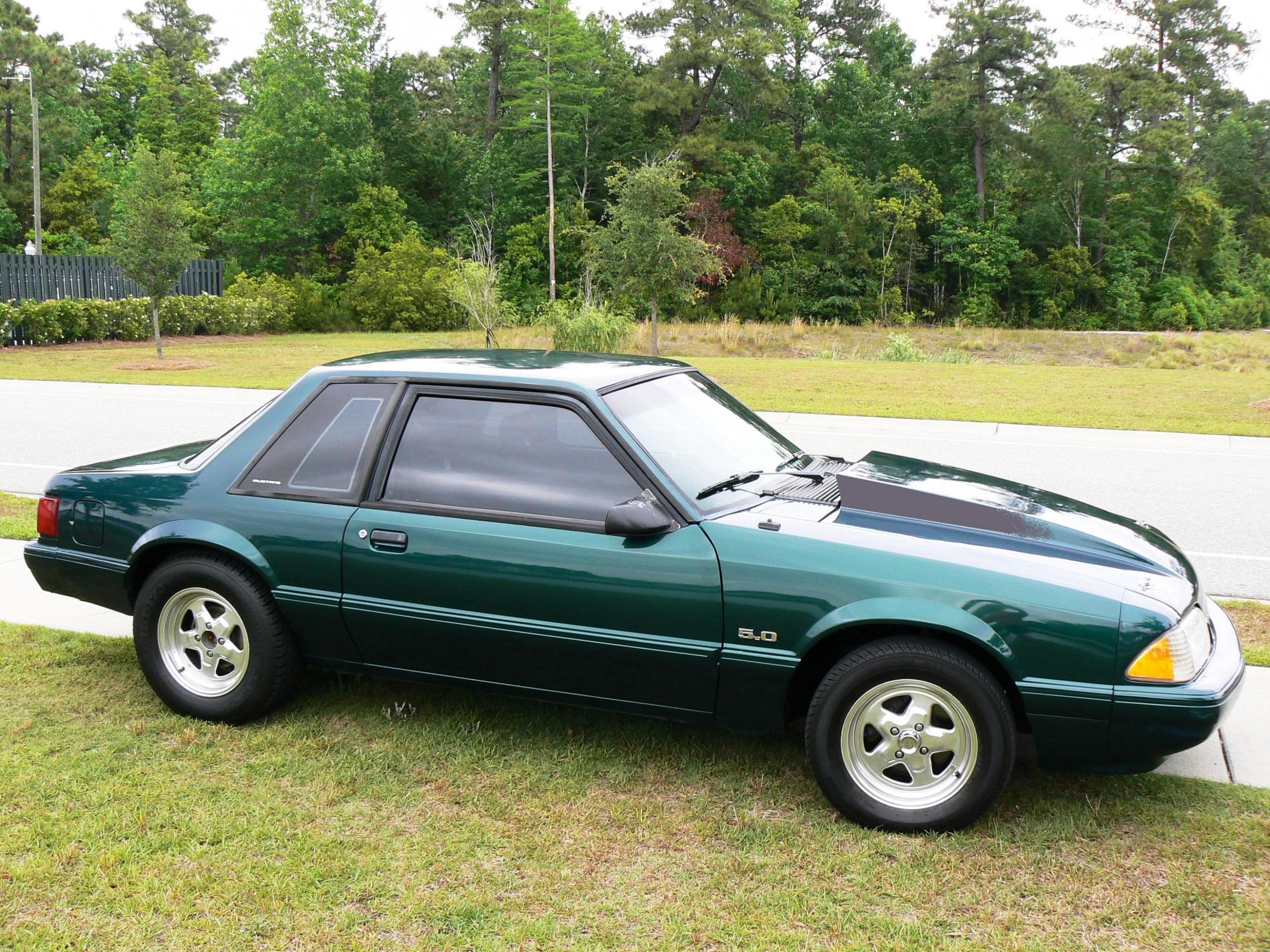 Deep Emerald Green 1992 Ford Mustang
