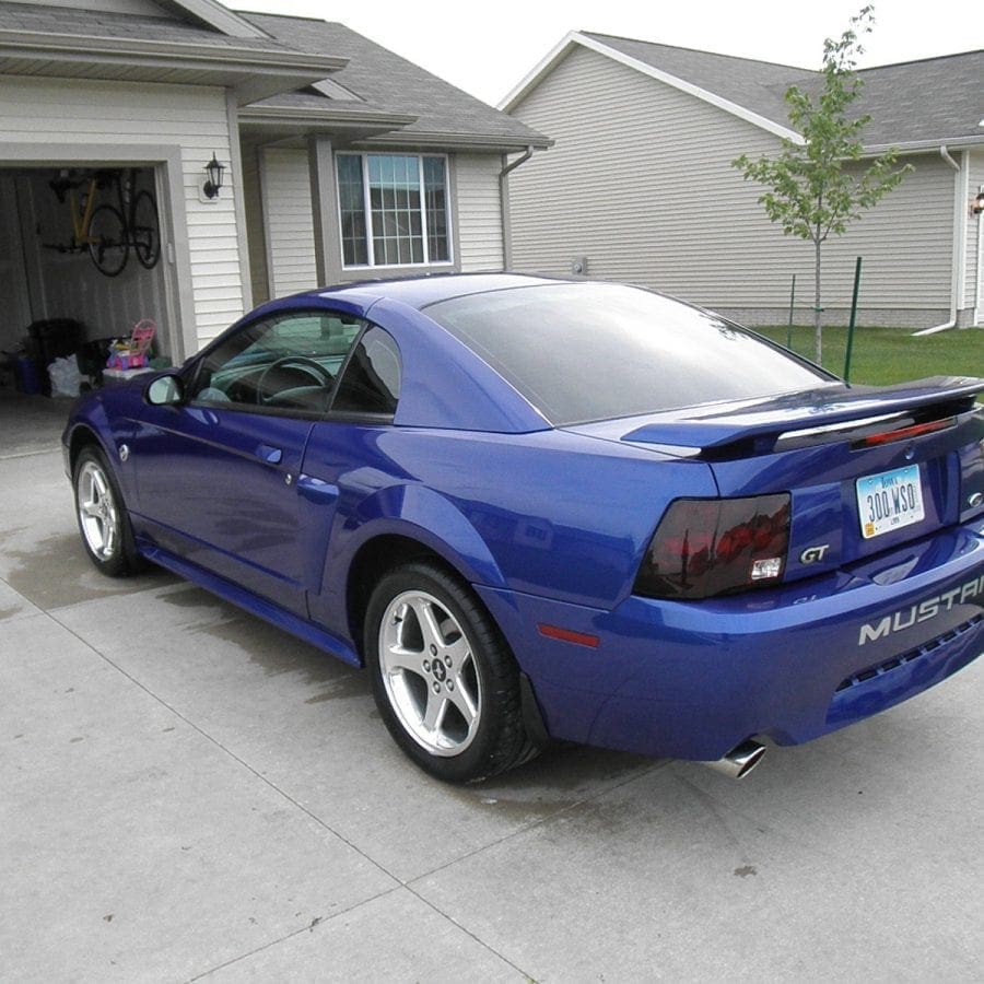 Sonic Blue 2004 Ford Mustang