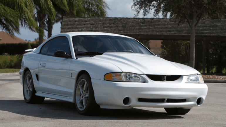 Crystal White 1995 Ford Mustang