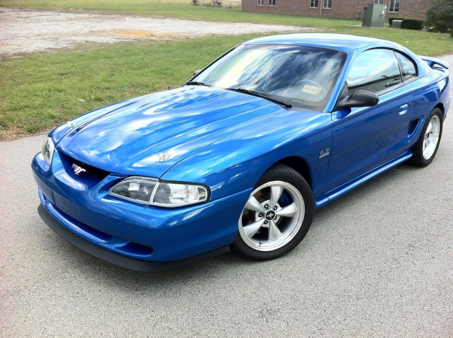 Bright Atlantic Blue 1998 Ford Mustang