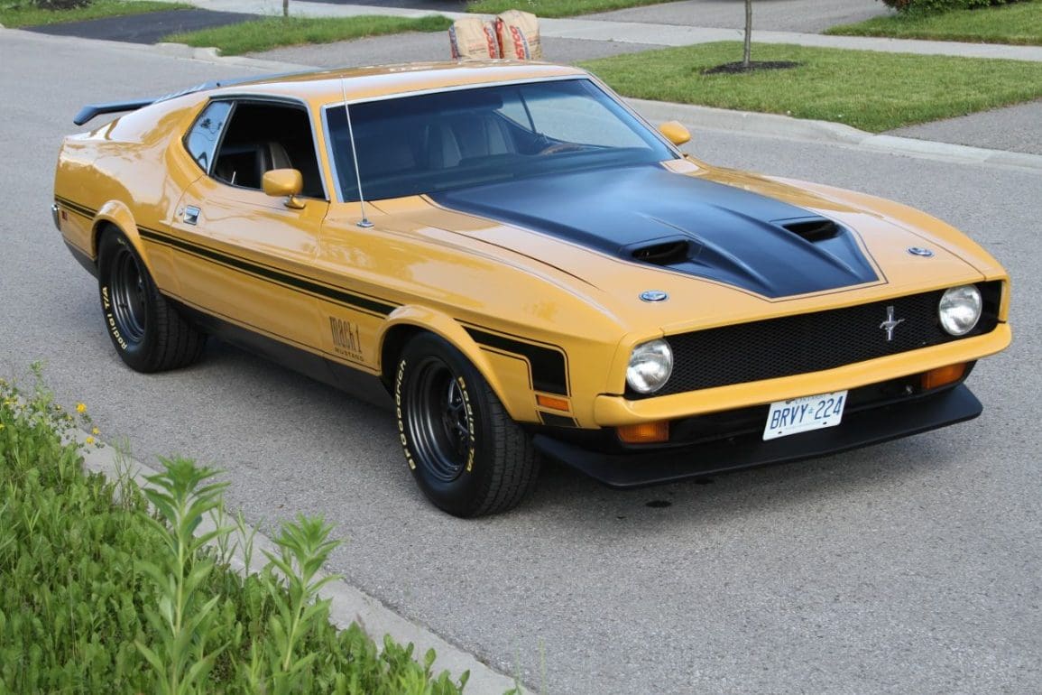 Medium Yellow Gold 1972 Ford Mustang