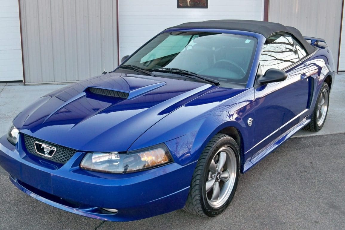 2004 Ford Mustang Research Center