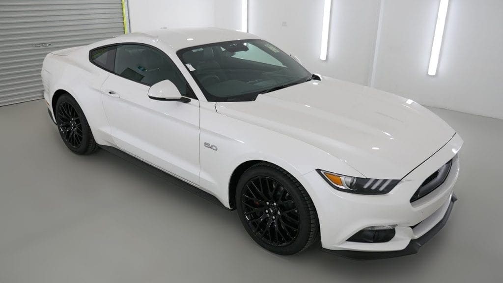 White Platinum 2017 Ford Mustang