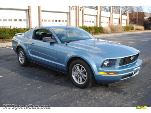 Windveil Blue 2005 Ford Mustang