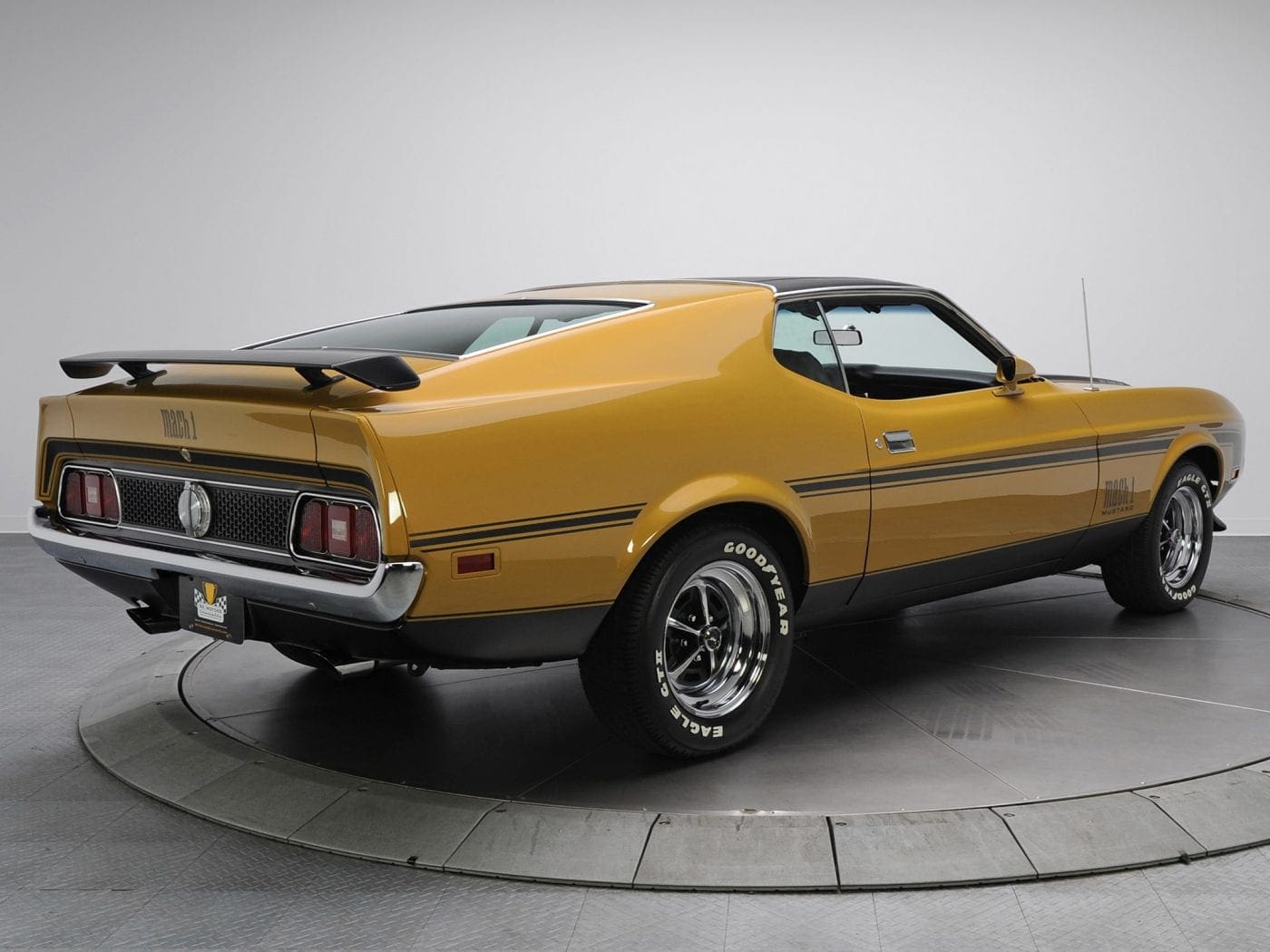 1971 Ford Mustang Mach 1 Wallpapers | MustangSpecs.com