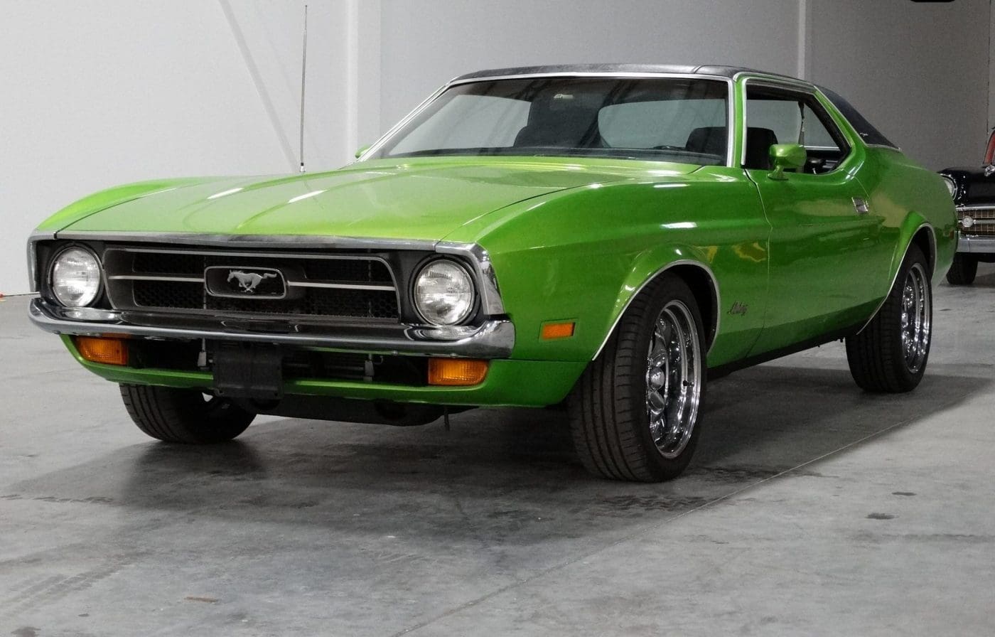 1971 Ford Mustang Grande Wallpapers | MustangSpecs.com