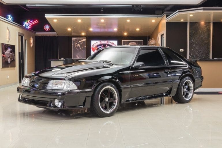 Video: 1990 Ford Mustang In-Depth Tour - Mustang Specs