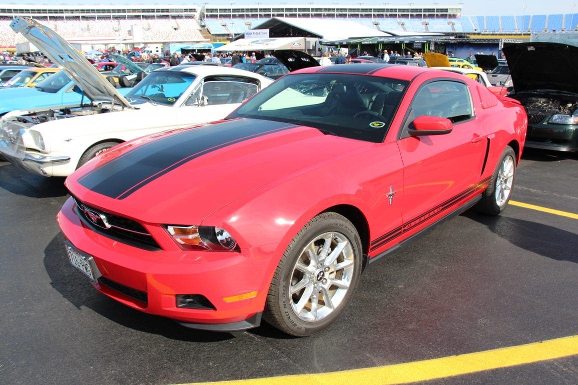 2010 Ford Mustang Wallpapers | MustangSpecs.com