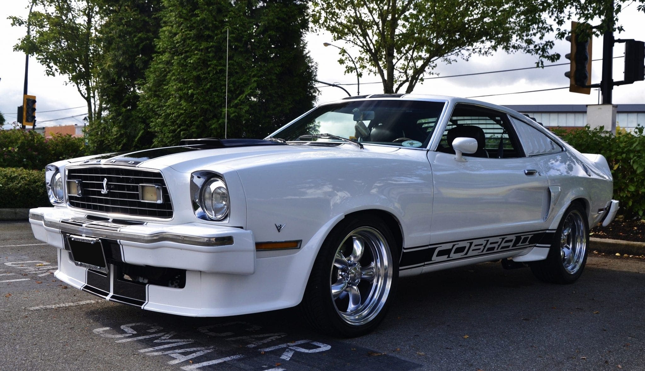 1976 Ford Mustang Cobra II Wallpapers | MustangSpecs.com