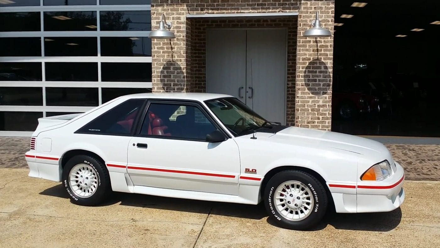 Video: 1990 Ford 25th Anniversary Mustang In-Depth Tour - Mustang Specs