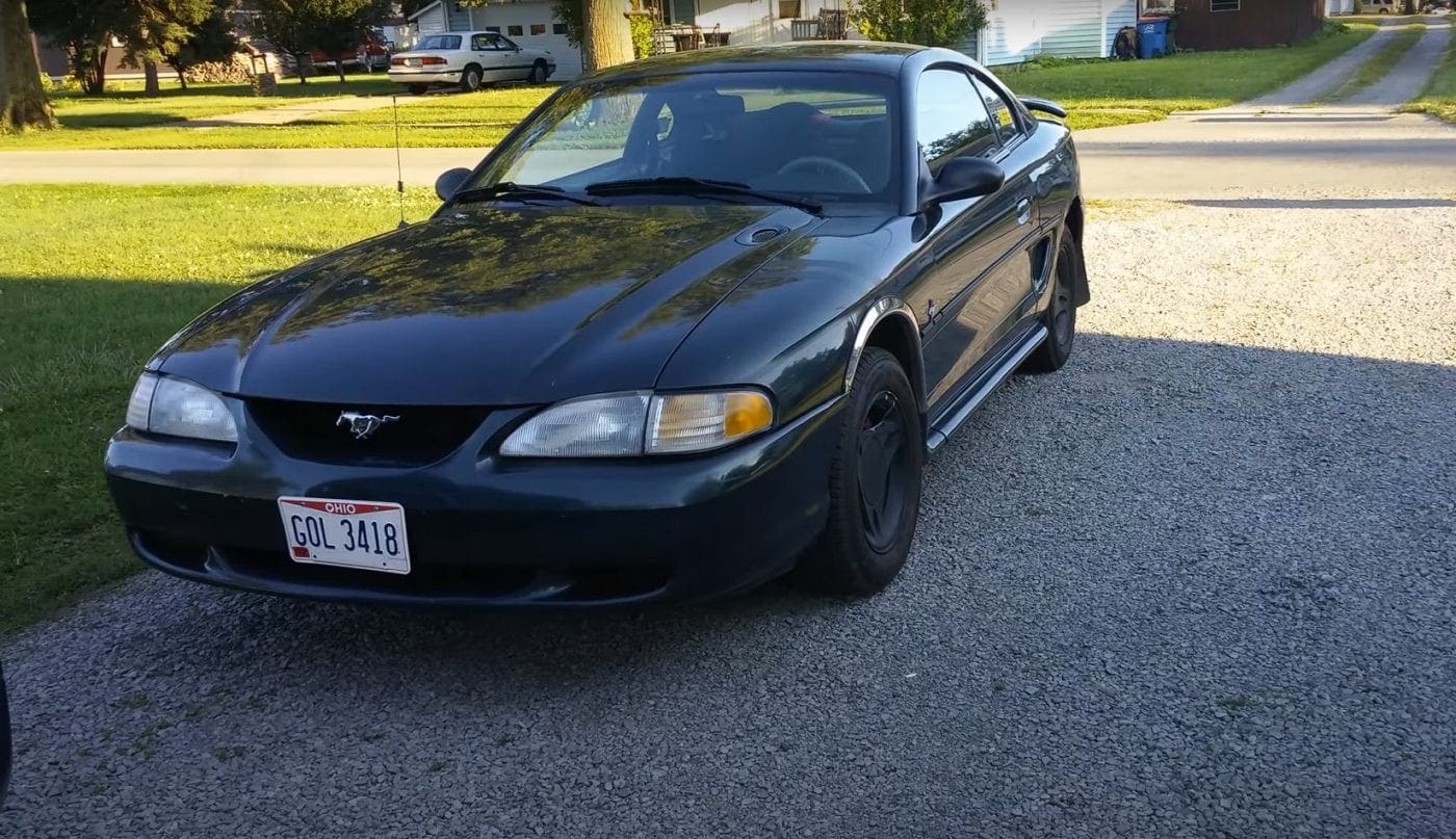 Video: 1998 Ford Mustang 3.8L V6 Walkaround - Mustang Specs