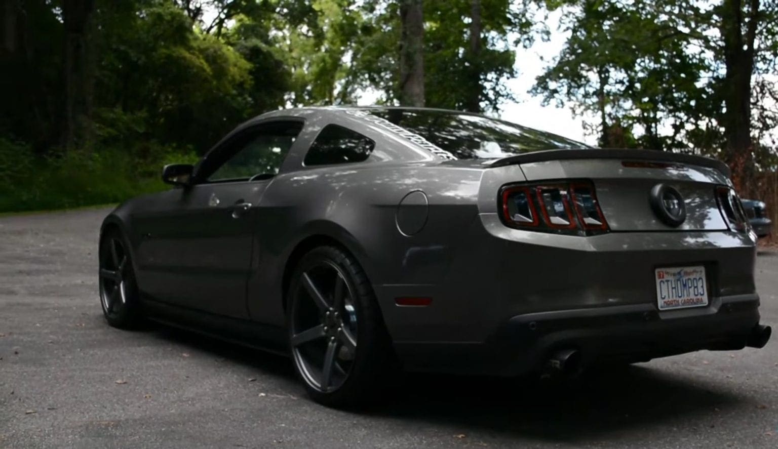 Video: 2012 Mustang GT 5.0 Review - Mustang Specs