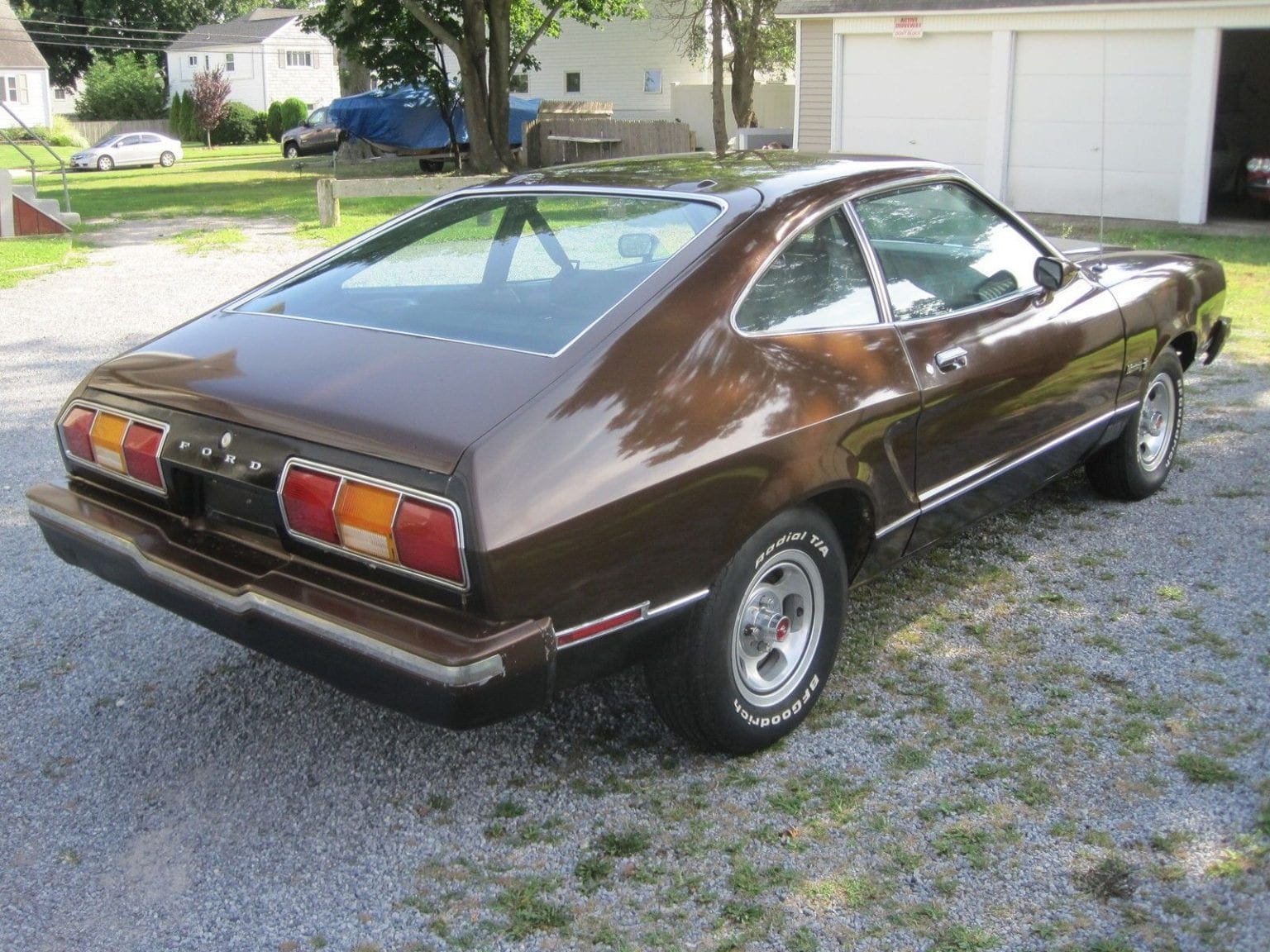 1975 Ford Mustang Mach 1 Wallpapers | MustangSpecs.com