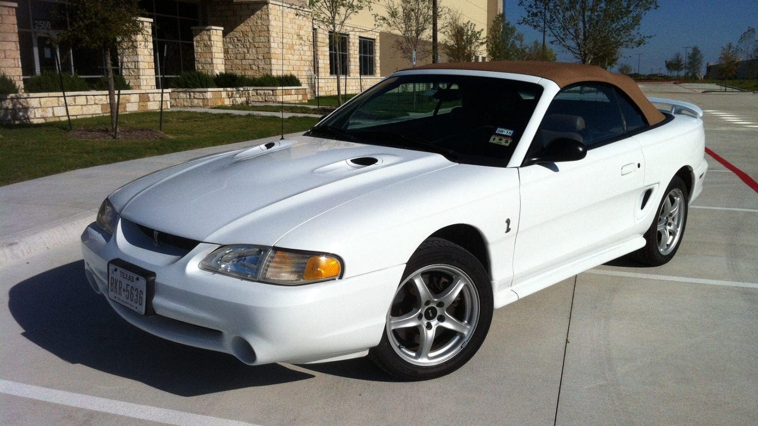 1998 Ford Mustang SVT Cobra Wallpapers | MustangSpecs.com