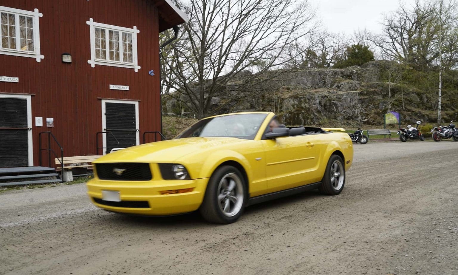 2006 Ford Mustang Wallpapers | MustangSpecs.com