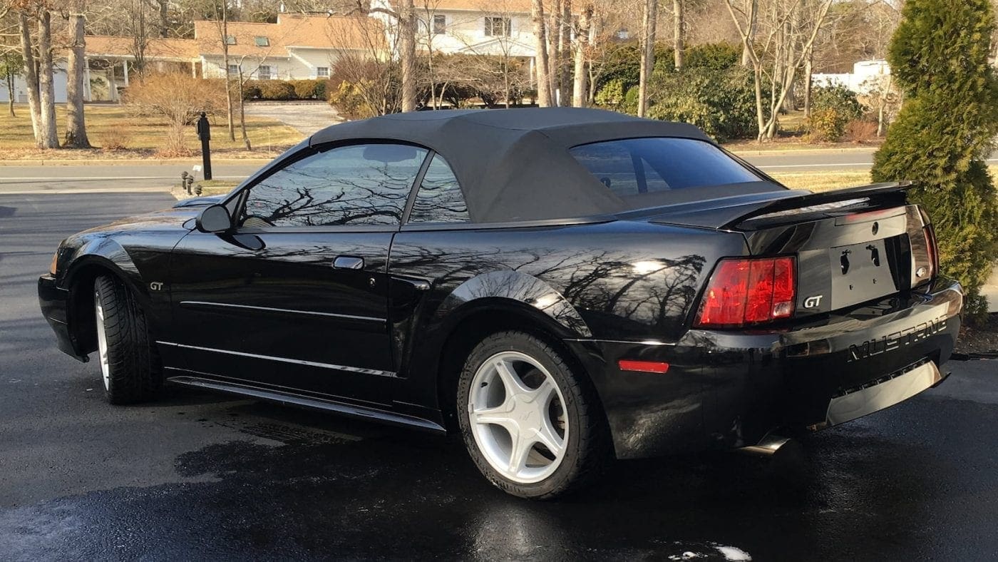 2000 Ford Mustang GT Wallpapers | MustangSpecs.com