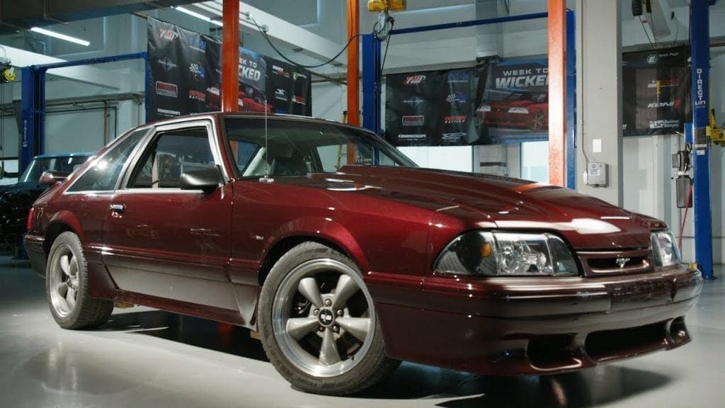 Video: Modding A 1990 Ford Mustang Fox Body - Mustang Specs