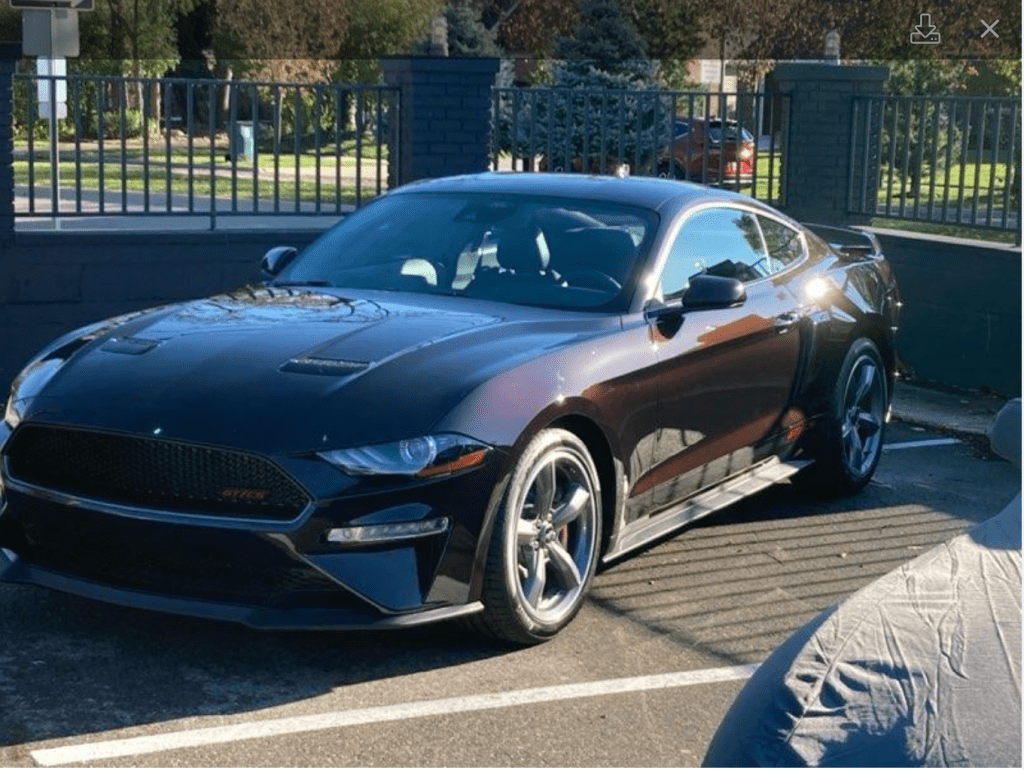 Mischievous Purple 2022 Ford Mustang