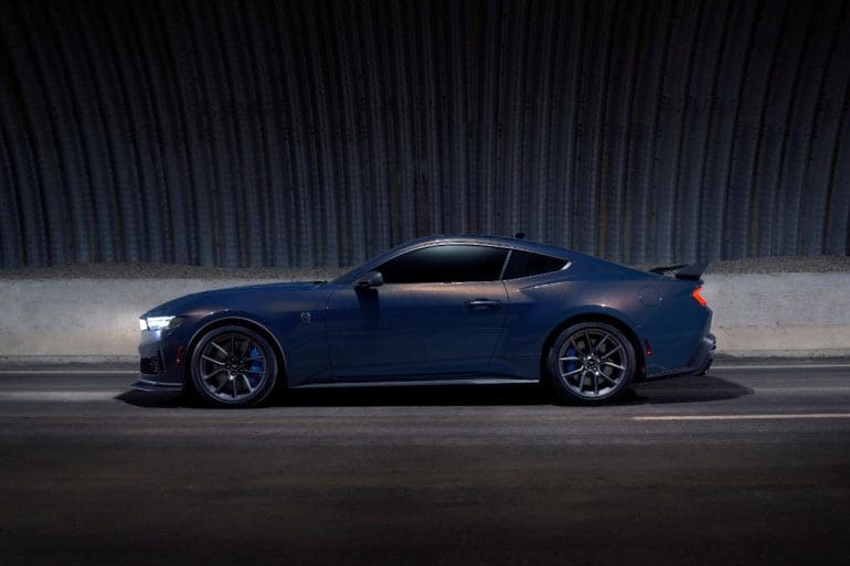 Ford presents the ultimate Mustang, the Dark Horse with 500 hp ...