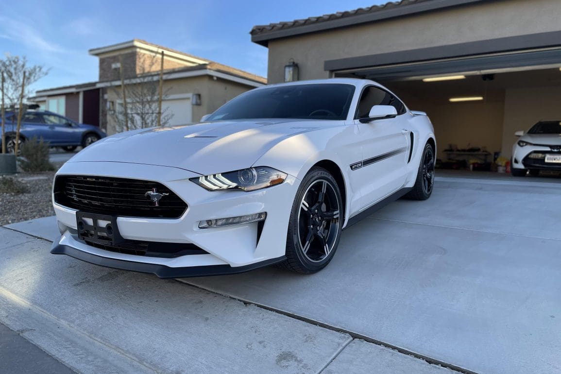 Light Regatta Blue 1985 Ford Mustang