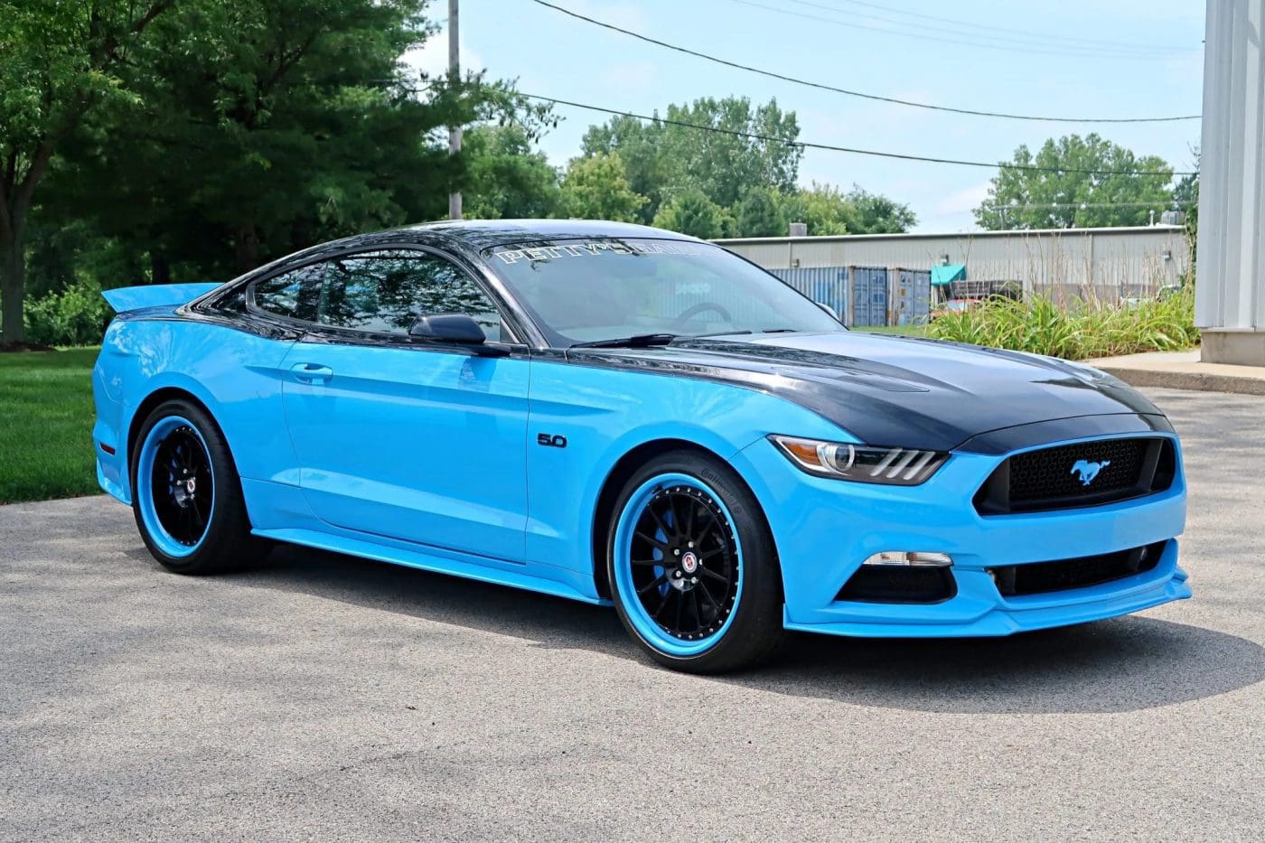 Video: 2018 Ford Mustang GT - Review & Road Test - Mustang Specs