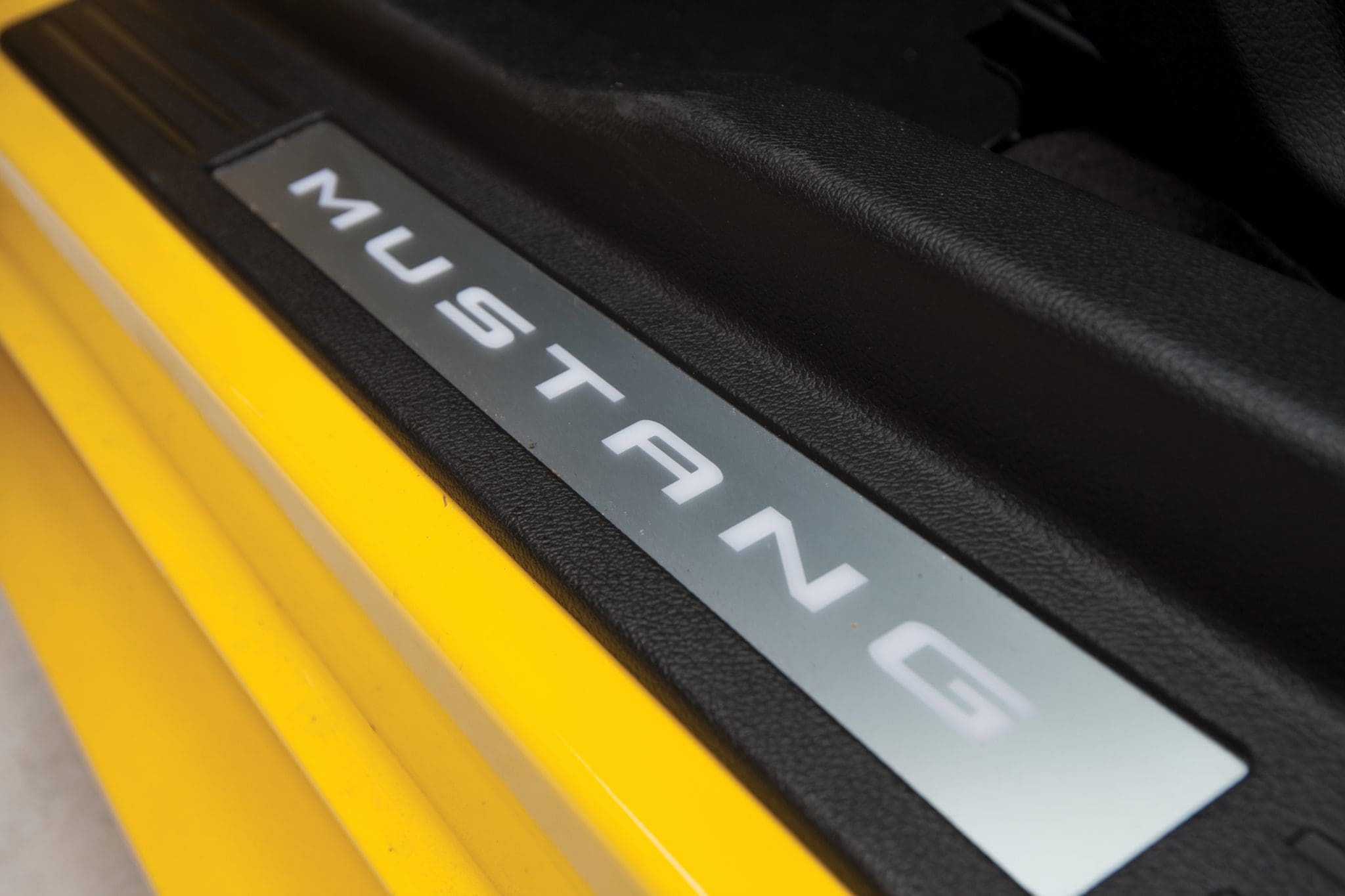Mustang Of The Day: 2011 Ford Mustang "WD-40/SEMA" - Mustang Specs