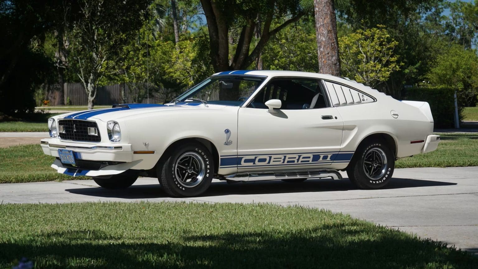 Mustang Of The Day: 1976 Ford Mustang Cobra II - Mustang Specs