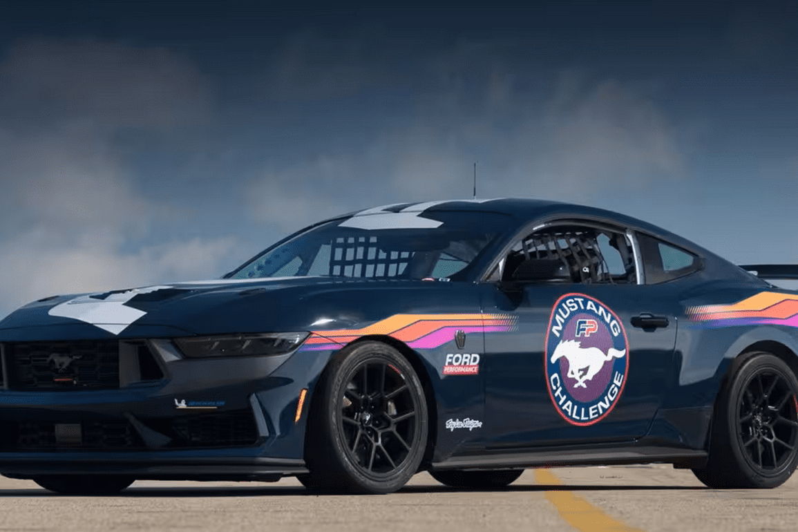 2024 Ford Mustang Research Center