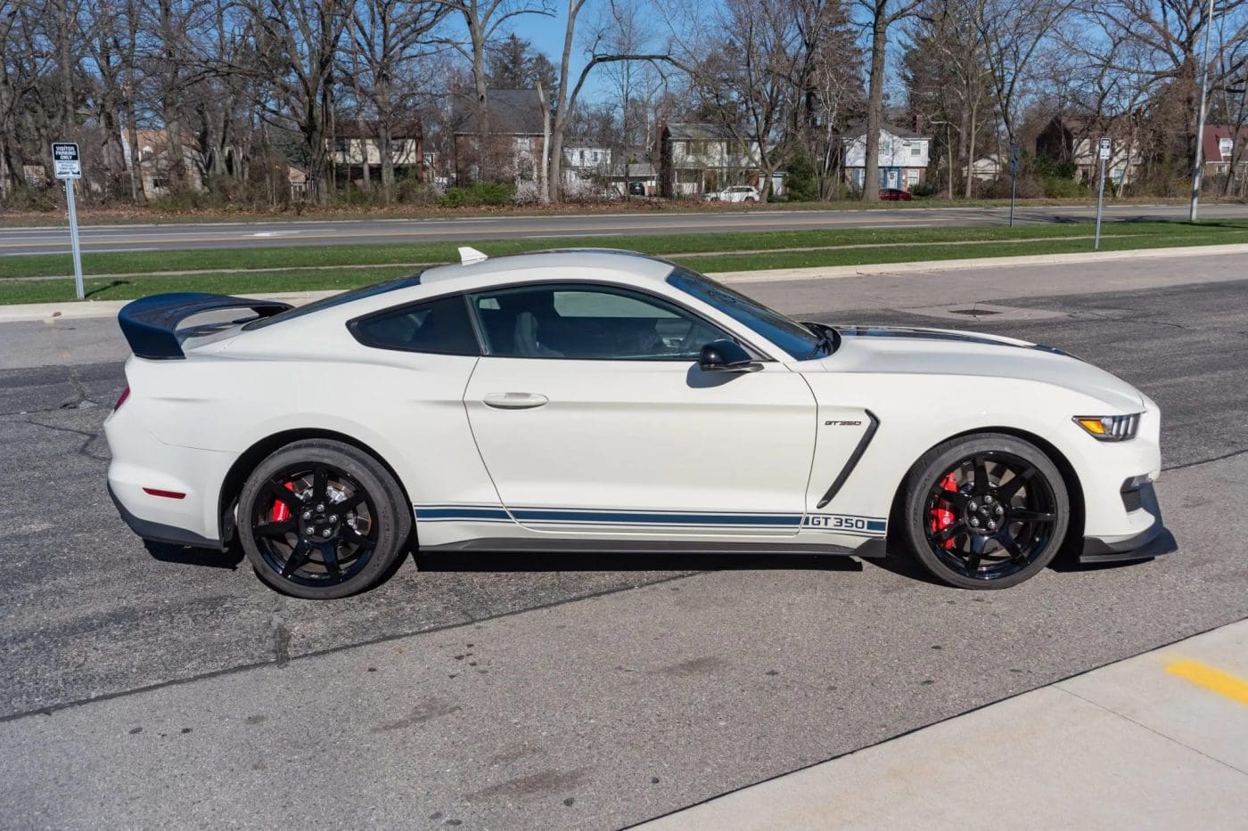 2020 Ford Mustang Shelby GT350R Heritage Edition Live On Bring A ...