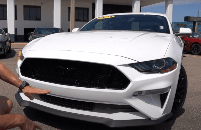 2020 vs 2018 Mustang GT: 10-Speed Auto vs 6-Speed Manual Comparison ...