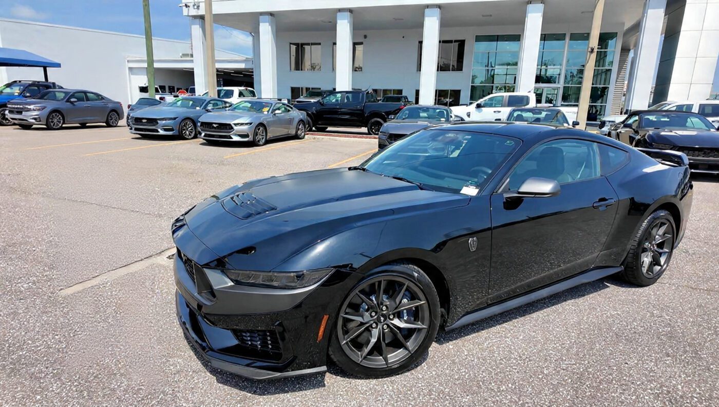 VIDEO: 2026 Ford Mustang Dark Horse Review & Test Drive by Joe Raiti ...